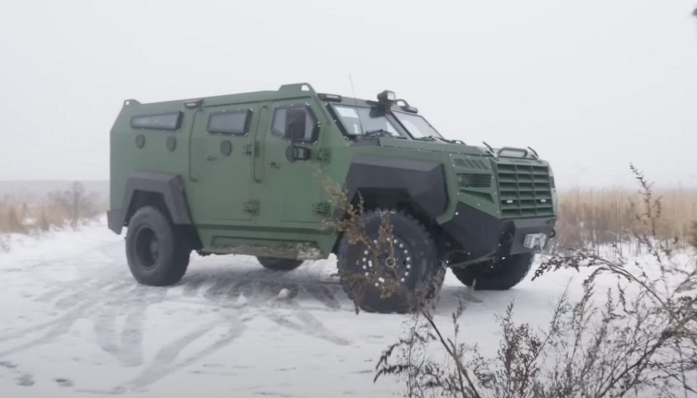ЗСУ отримали 1000 канадських бронеавтомобілів Roshel Senator - Wheel News