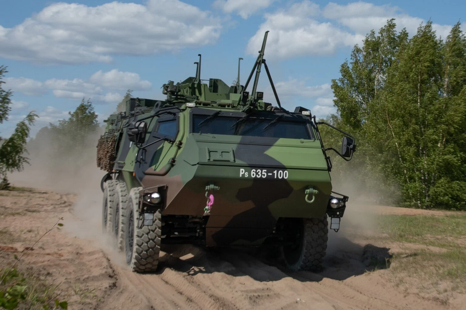 Фінські військові замовляють більше броньованих машин Patria 6×6 ...