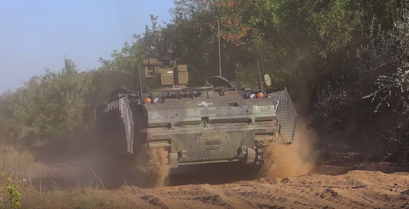 Українські панцерники YPR-765 отримали австралійські бойові модулі EOS ...